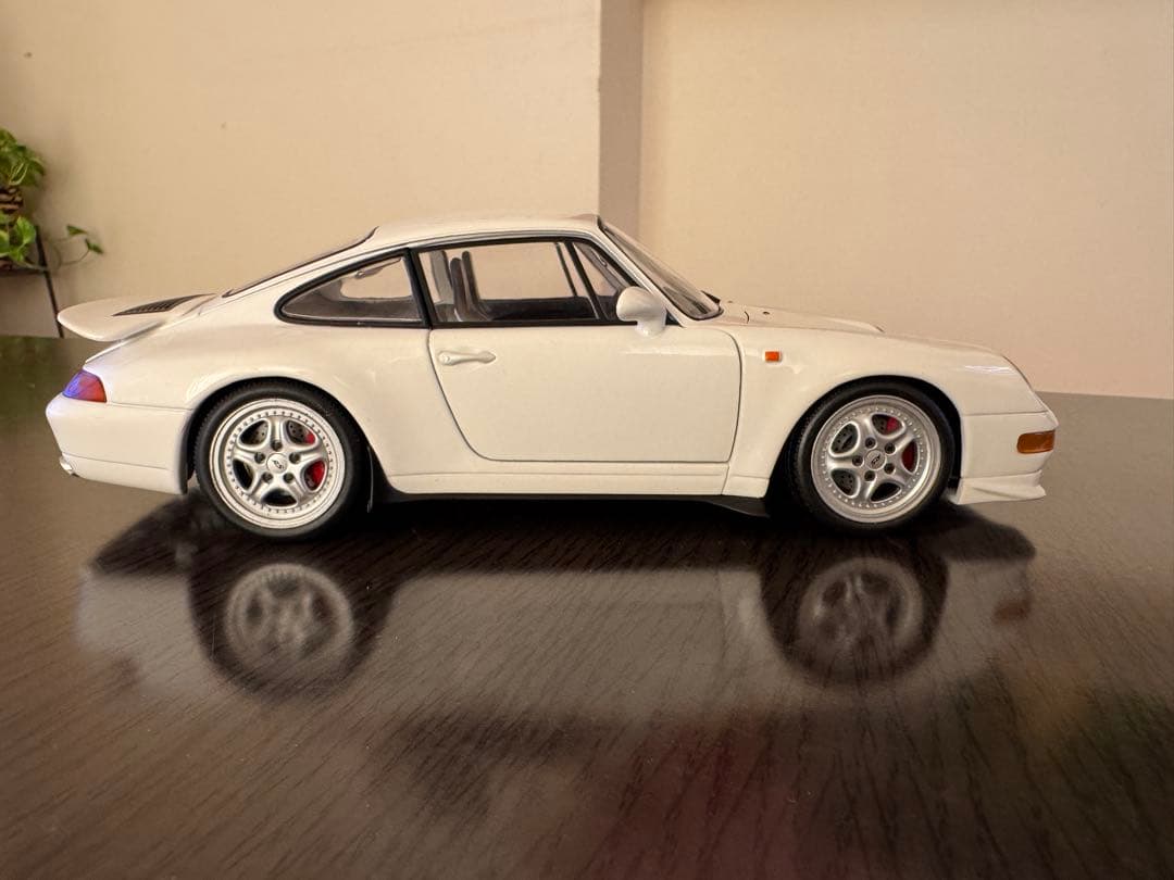 UTモデル　ポルシェ911 カレラRS 1/18サイズ