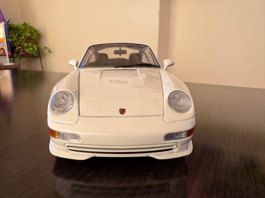 UTモデル　ポルシェ911 カレラRS 1/18サイズ