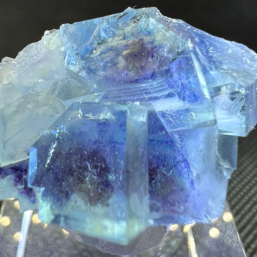 ヤオガンシャン産　ブルーパープルファントムフローライト　テリ、ツヤ抜群