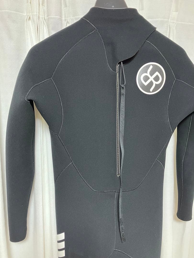 RASH WETSUITS ラッシュウエットスーツ