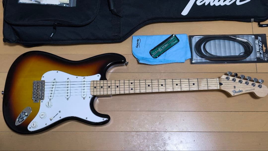 Fender japan ST-STD ストラトキャスター ケース他付属品付き