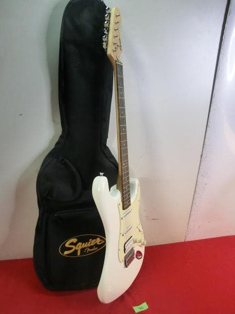 55：Squier Bullet Strat　Fender　エレキギタージャンク