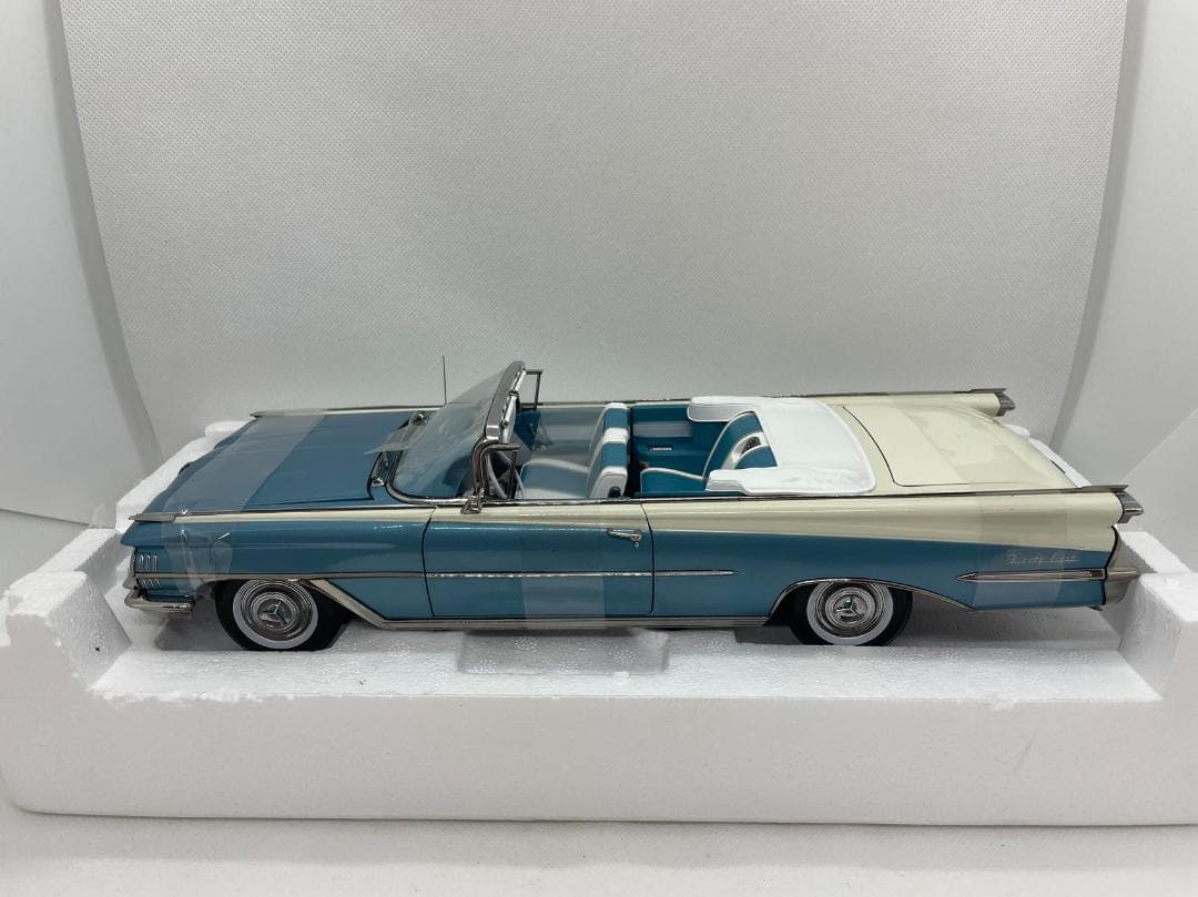 105-009 サンスター 1/18 Oldsmobile 98