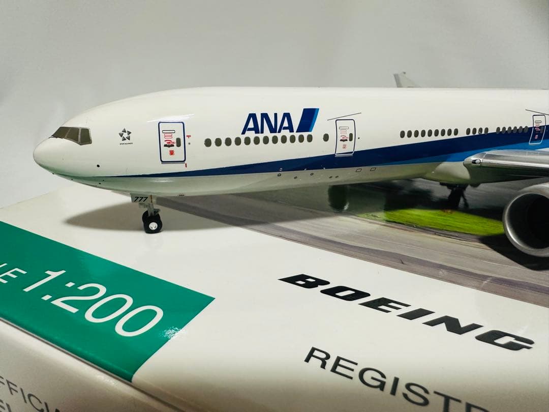 全日空商事 1/200 ANA 777-300ER NH20017