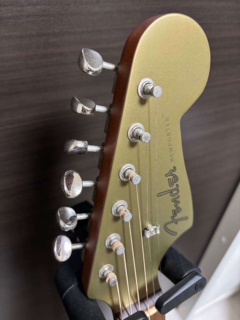 Fender Newporter Player ギグバック付