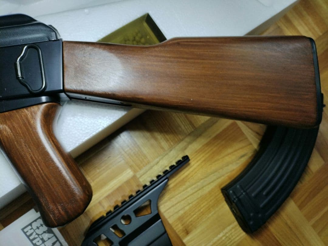 マルイ AK47 電動ガン 別マガジン、マウント付き18歳以上　スタンダード