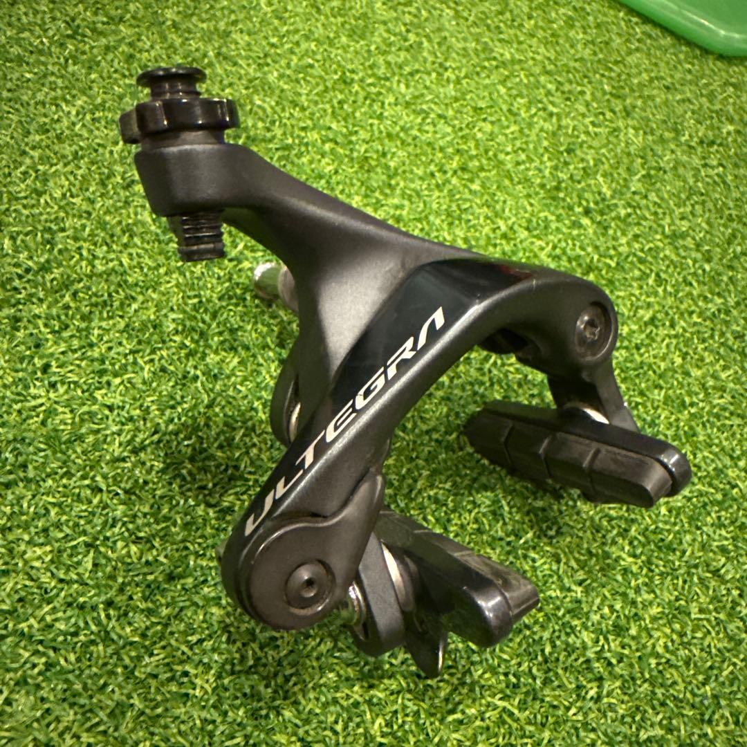 BR R8000 ULTEGRA キャリパーブレーキセット