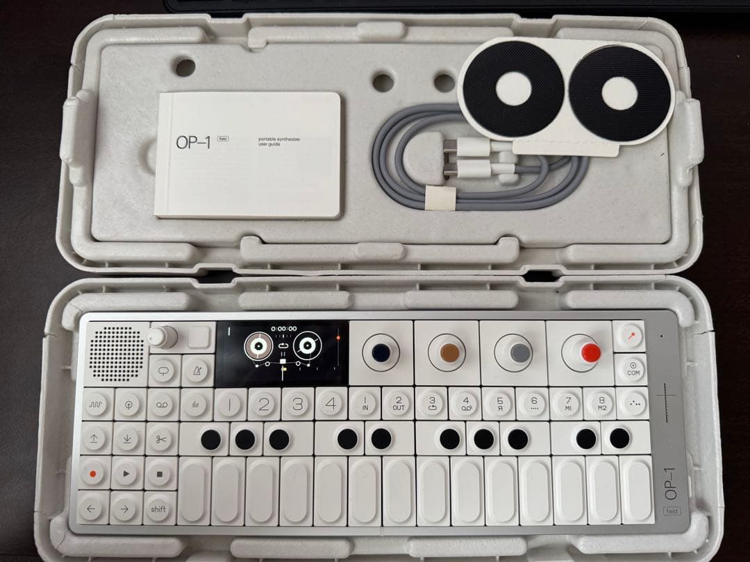 鍵盤楽器 Teenage Engineering OP-1 Field