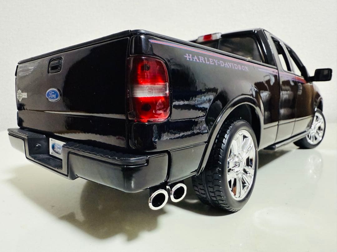 '06 Fordフォード F-150 Harleyハーレー 1/18 新品