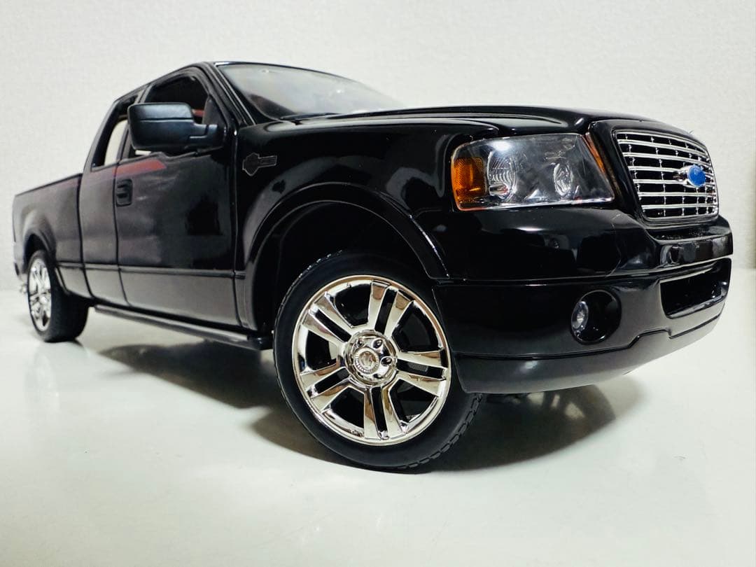 '06 Fordフォード F-150 Harleyハーレー 1/18 新品