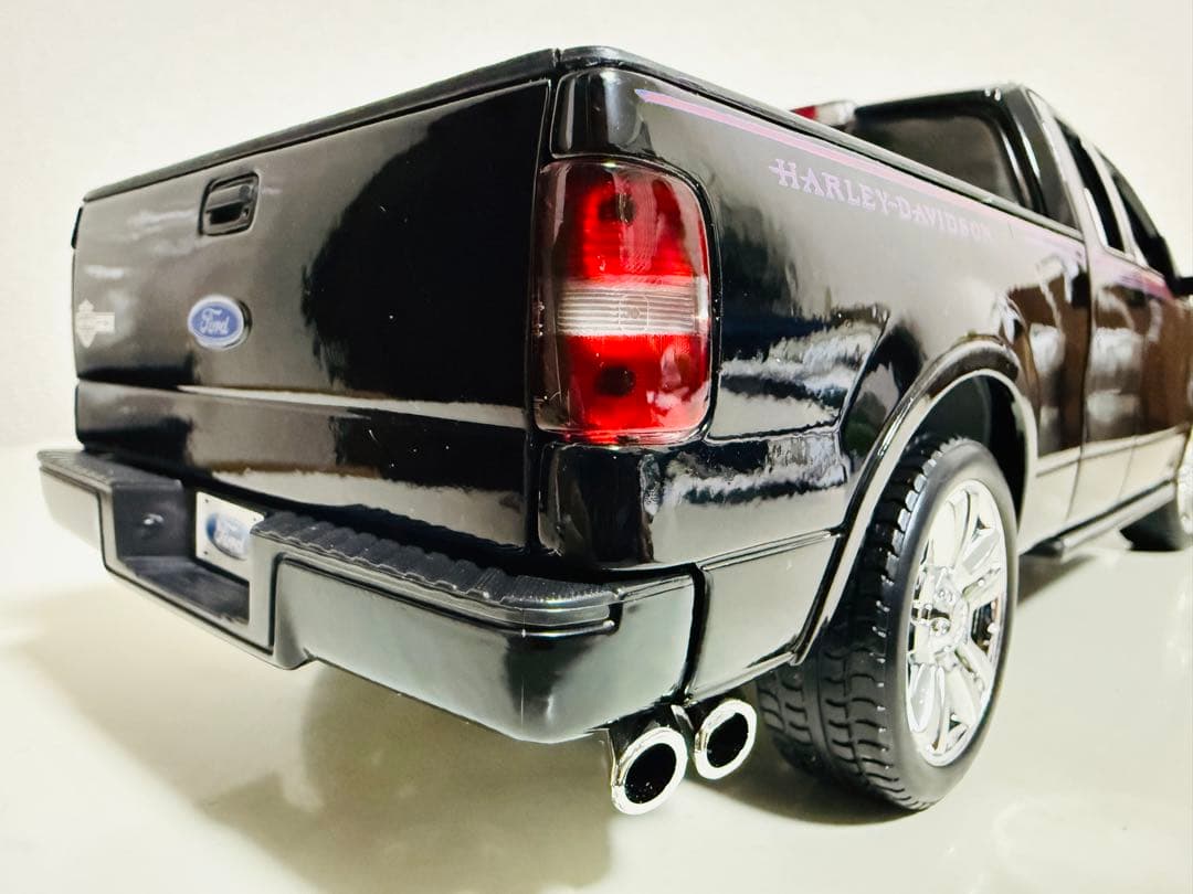 '06 Fordフォード F-150 Harleyハーレー 1/18 新品