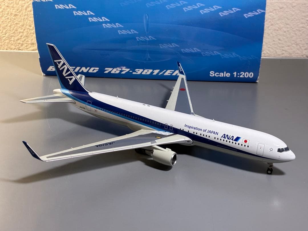 航空機・ヘリコプター Jcwings ANA Boeing767-300ER w 1/200
