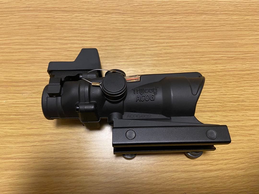 Evolution Gear製 ACOG TA31 4x32 RMRサイト搭載