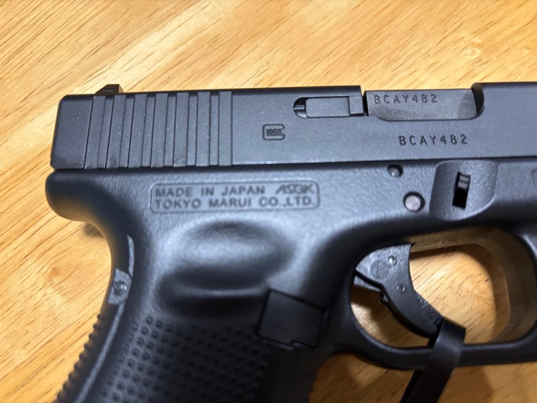 東京マルイ ガスガン GLOCK 19 Gen 4（未使用）+予備マガジン