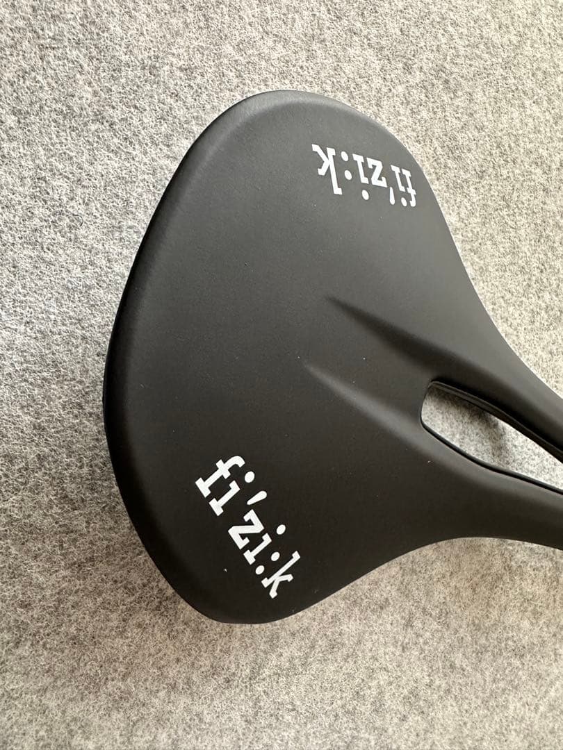 fizik antares vento r5 幅150mm サドル