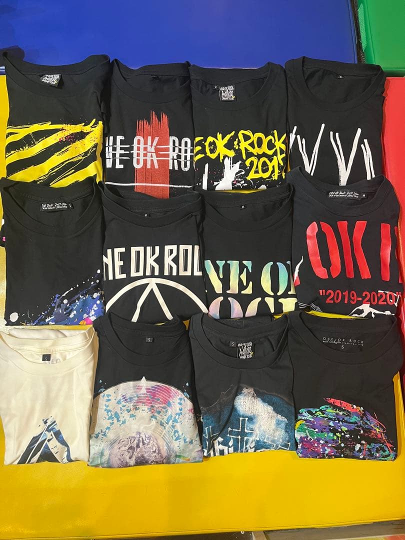 ウ*ル様 300円スタート売切り　ワンオク　ONE OK ROCK グッズ　まと