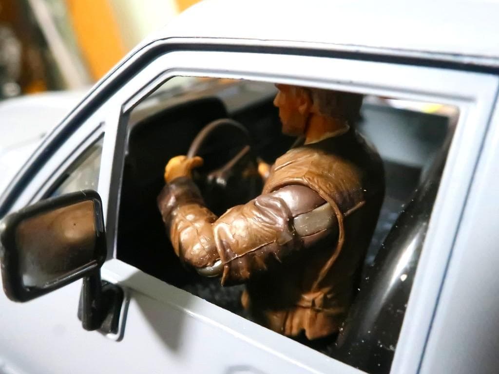 トヨタハイラックス クローラーラジコン VAN仕様 RTR フィギュア付