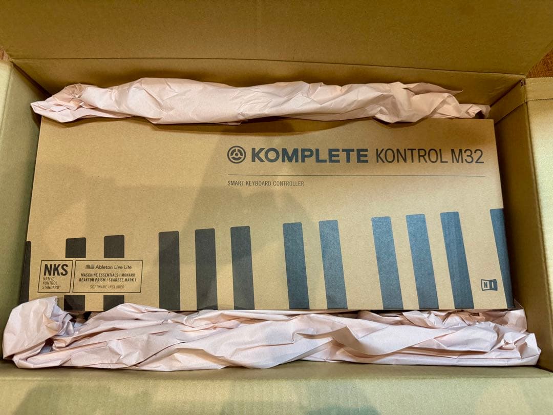 KOMPLETE KONTROL M32 【完全未使用品】