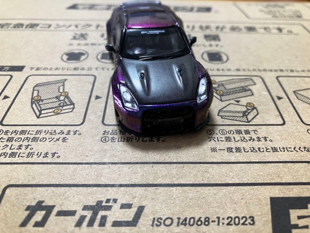 MiNiGT 73 LBWORKS 日産GT-R マジックパープル　トイザらス