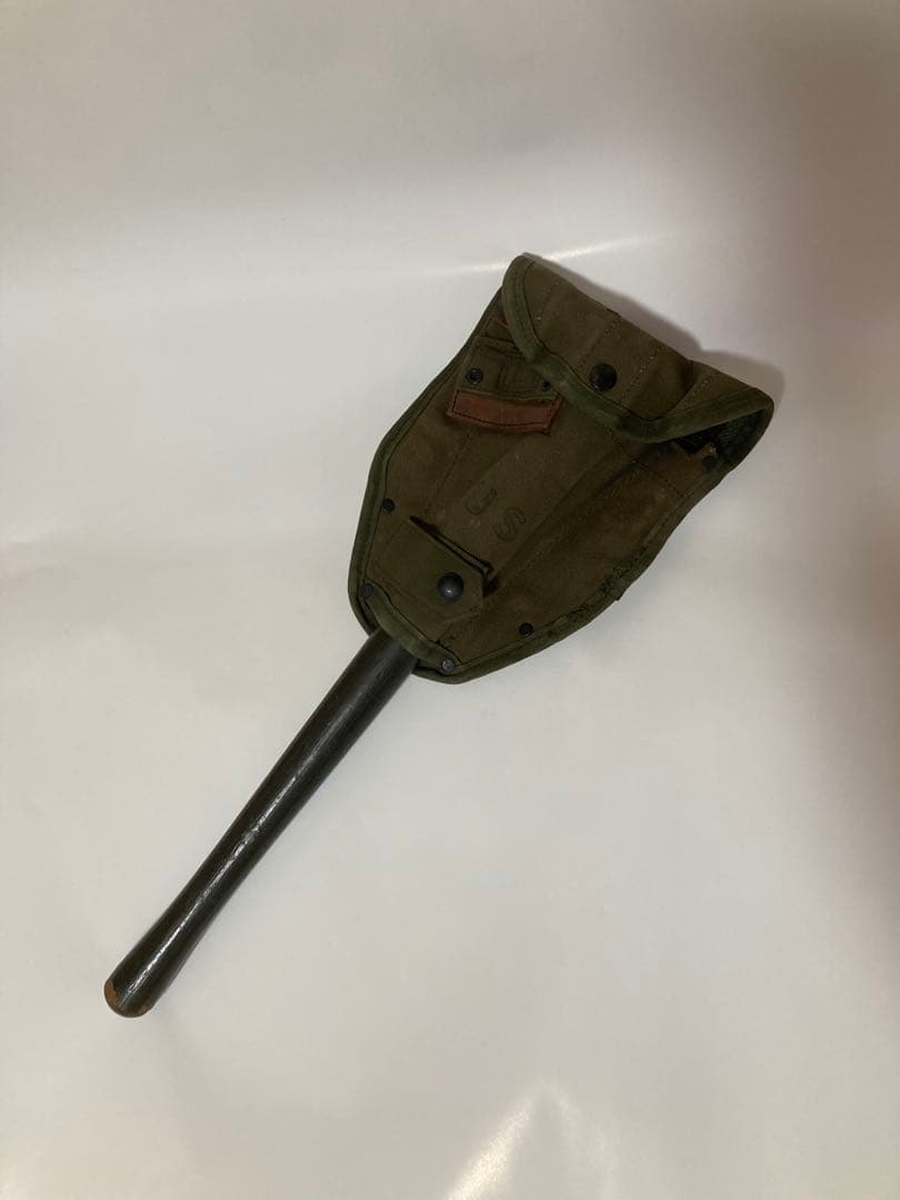 【米軍放出品】折りたたみ式シャベルと収納ケース