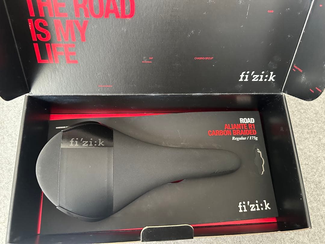 fizik ALIANTE フィジーク　アリアンテ R1 カーボン　サドル