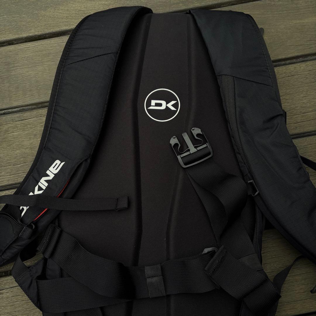 ダカイン ポーチャー DAKINE Poacher 14L Backpack