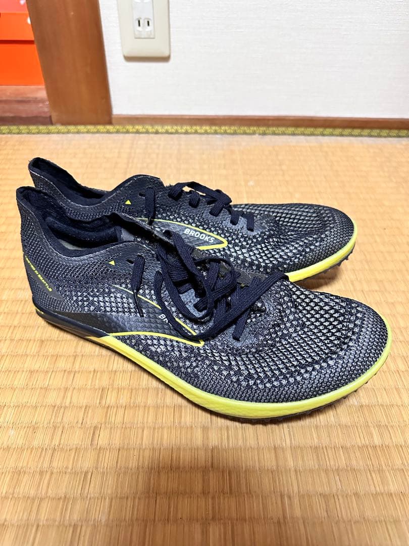 スパイク・シューズ Brooks Wire 7