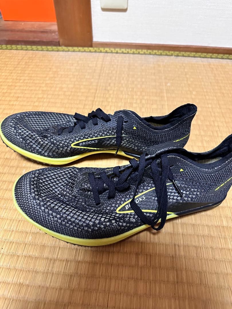 スパイク・シューズ Brooks Wire 7