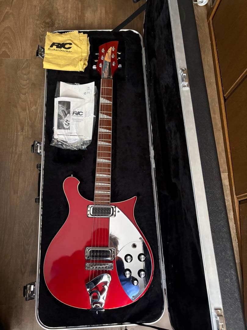 RickenbackerLimited620 Mirror Ruby ケース付き