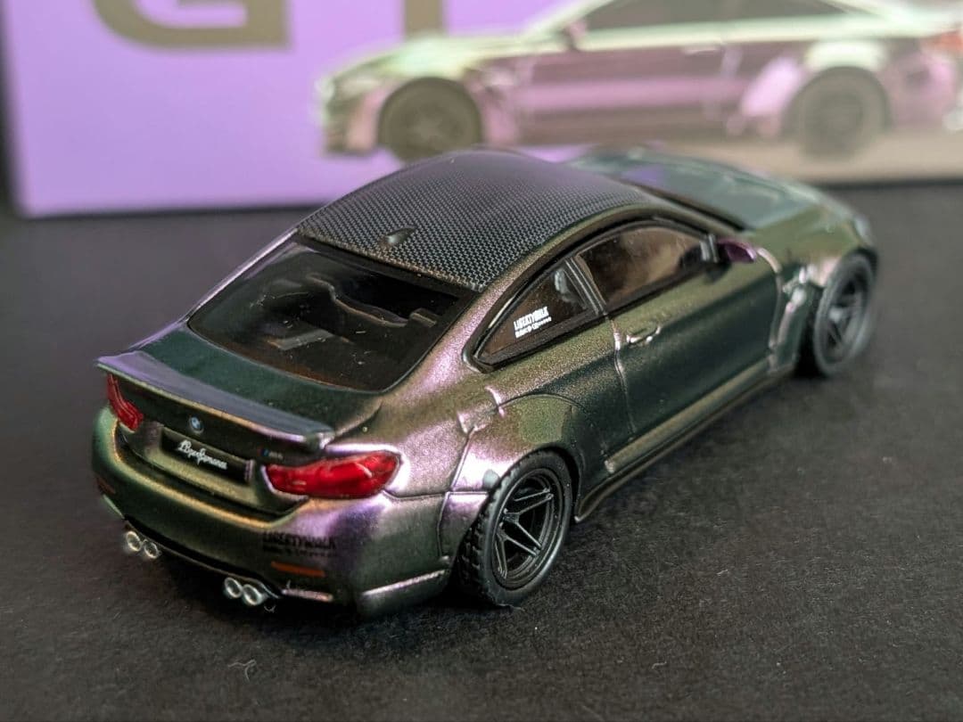 MINI GT 1/64 LBWK  M4 パープルグリーンメタリック
