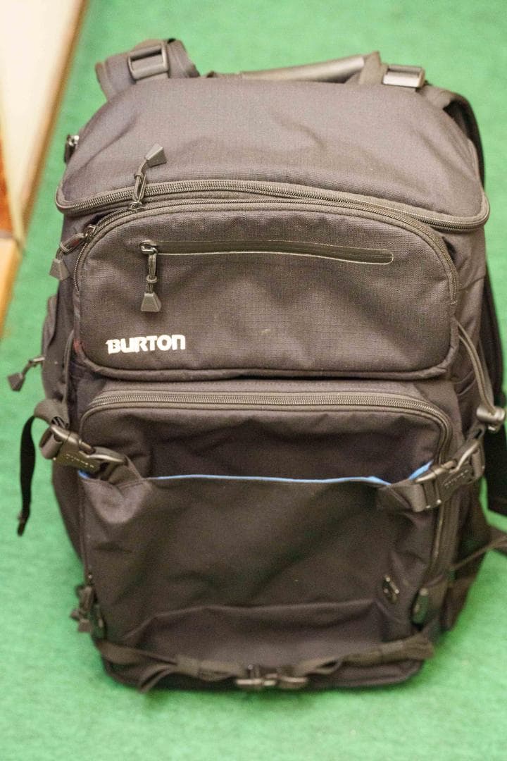 Burton カメラバッグ