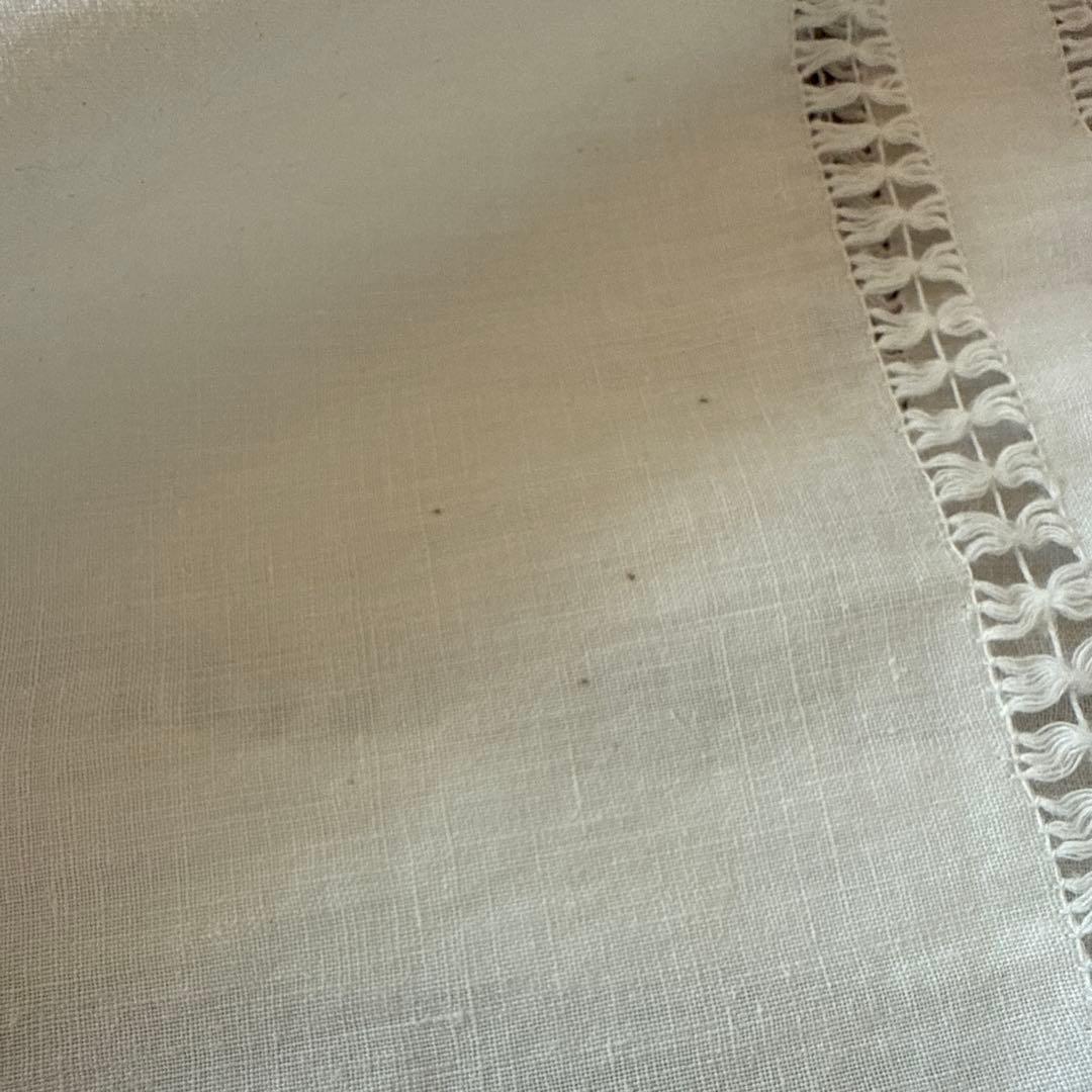 フランスアンティークஐ⋆*ホワイトドロンワーク刺繍のテーブルクロス