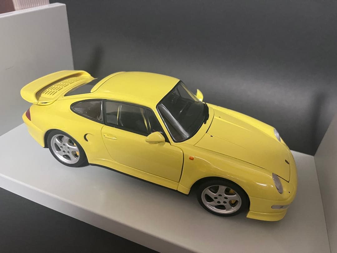 UT Models Porsche turbo S イエロー 1:18 絶版