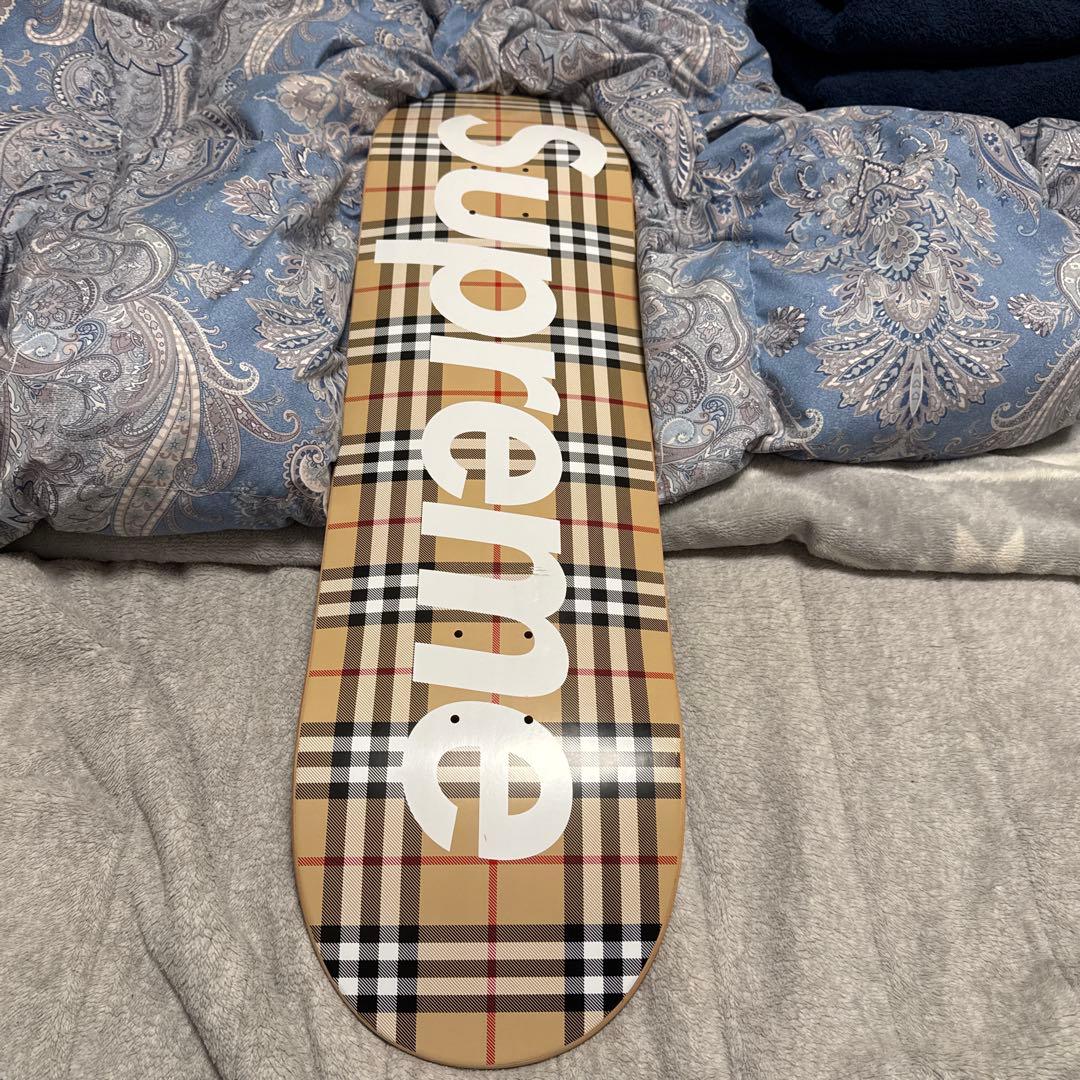 Burberry x Supreme スケートボードデッキ