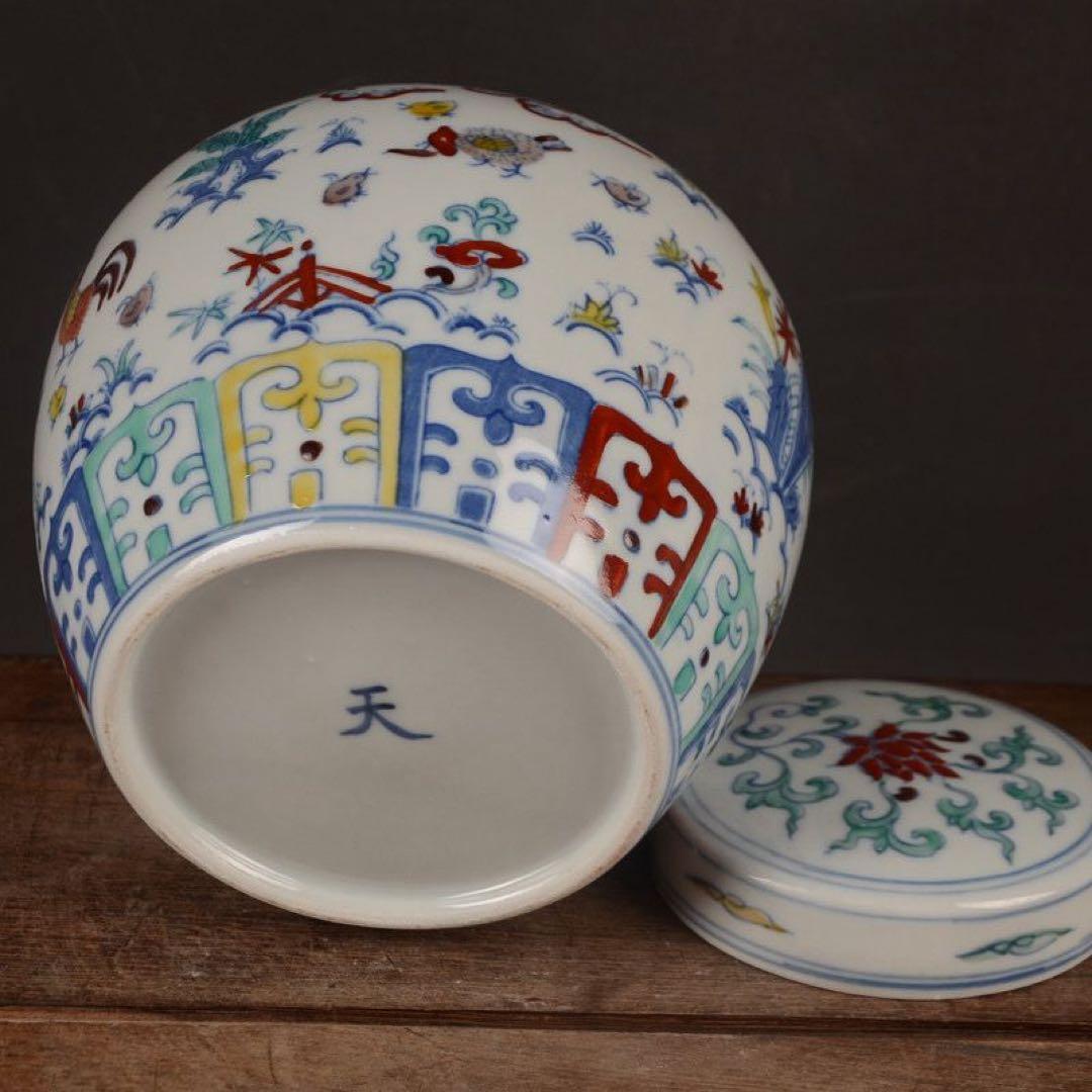 明成化手画斗彩鶏紋天字 缶茶壺 景徳鎮 陶磁器 装飾品 現代工芸品 美術品 置物