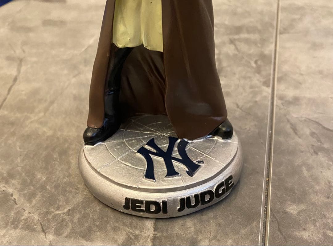 スター・ウォーズ JEDI JUDGE ボブルヘッド・フィギュア（ヤンキース）