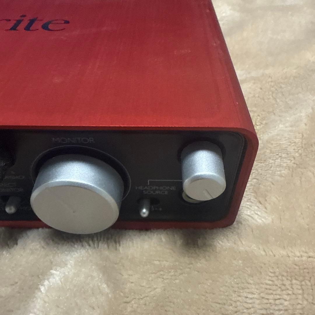 Focusrite Scarlett 2i4 オーディオインターフェイス