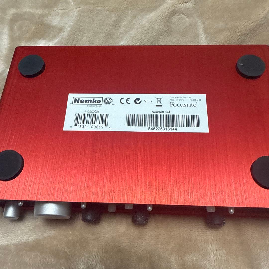 Focusrite Scarlett 2i4 オーディオインターフェイス