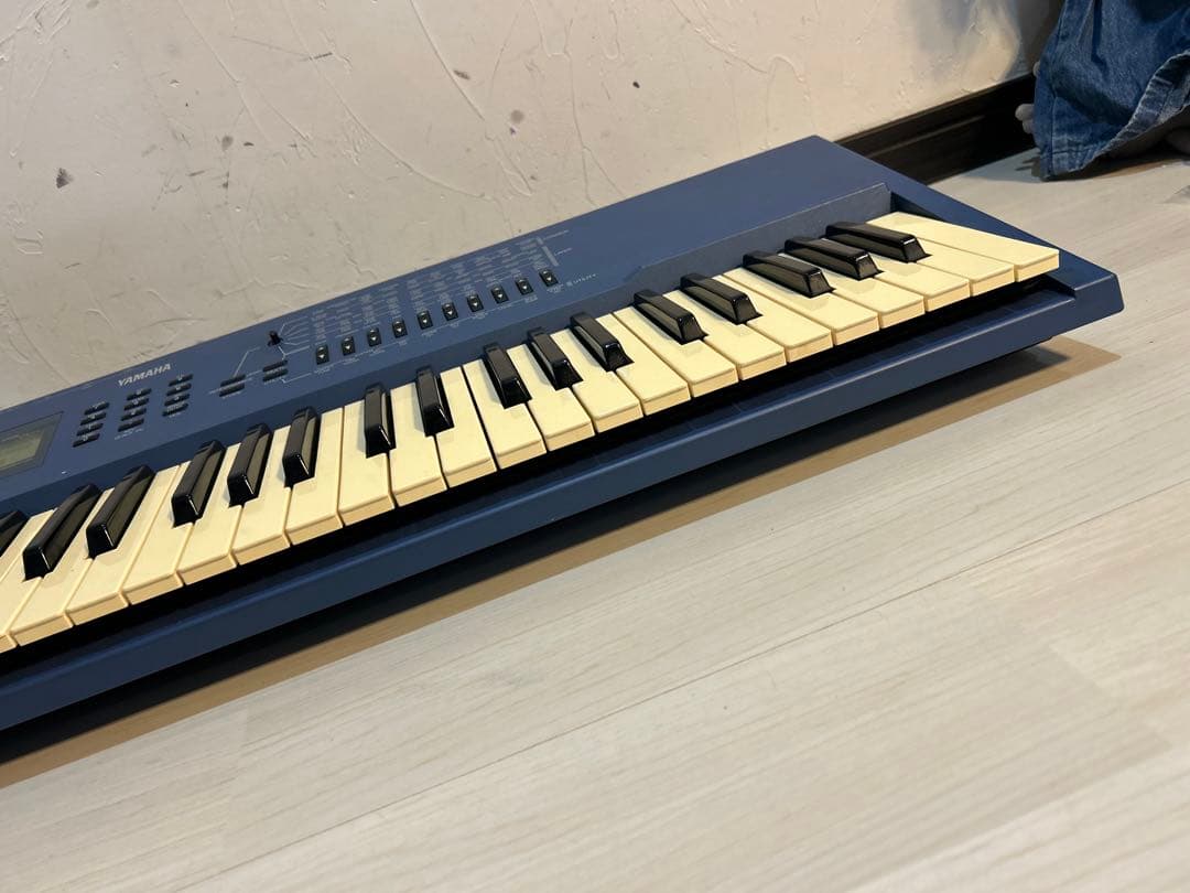 YAMAHA CS1X デジタルシンセサイザー