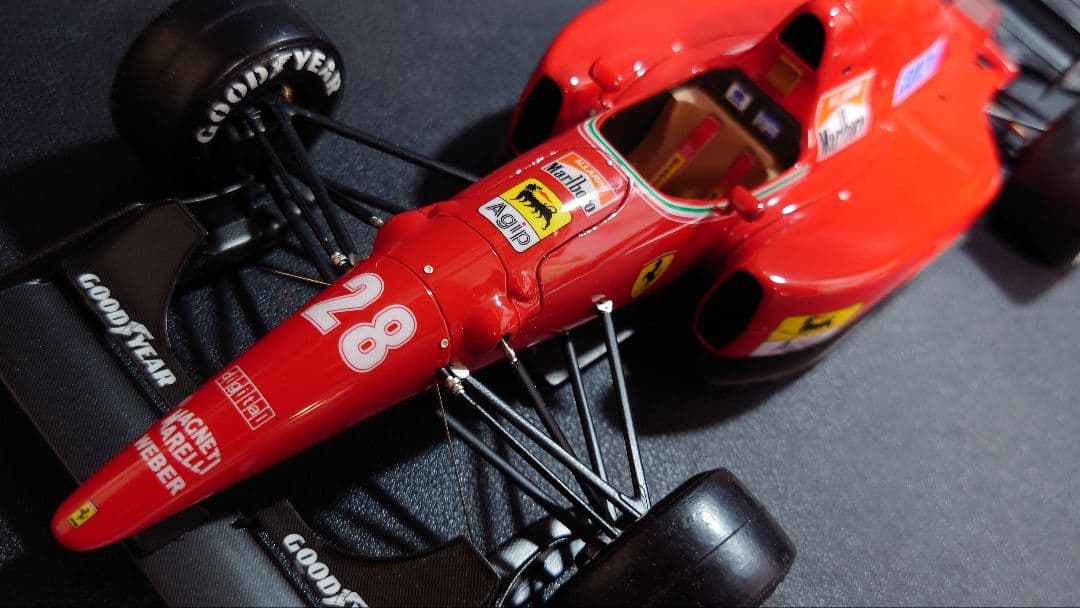 フジミ模型 1/20 フェラーリ F92AT 92年 N.ラリーニ 完成品