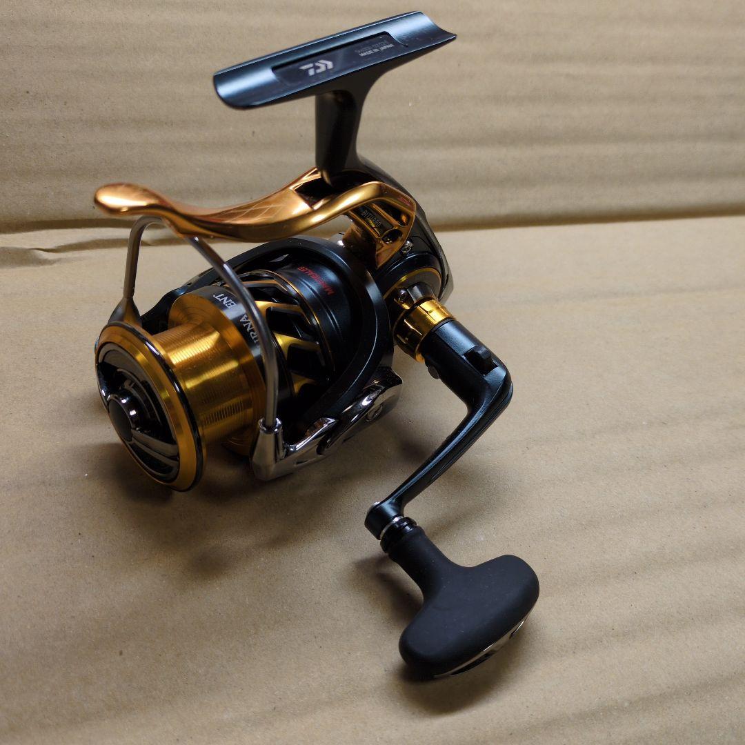 覚醒HYPERDaiwa 18 トーナメントLBD2500 美品