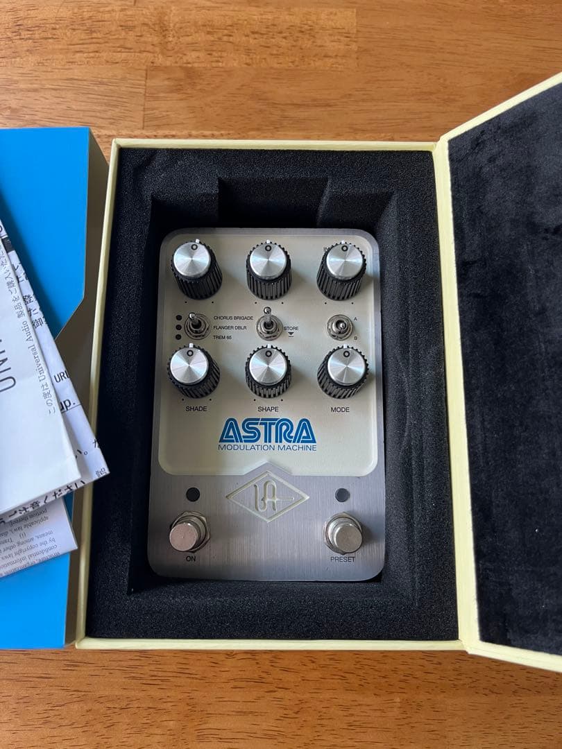 ギター UAFX Astra Modulation Machine