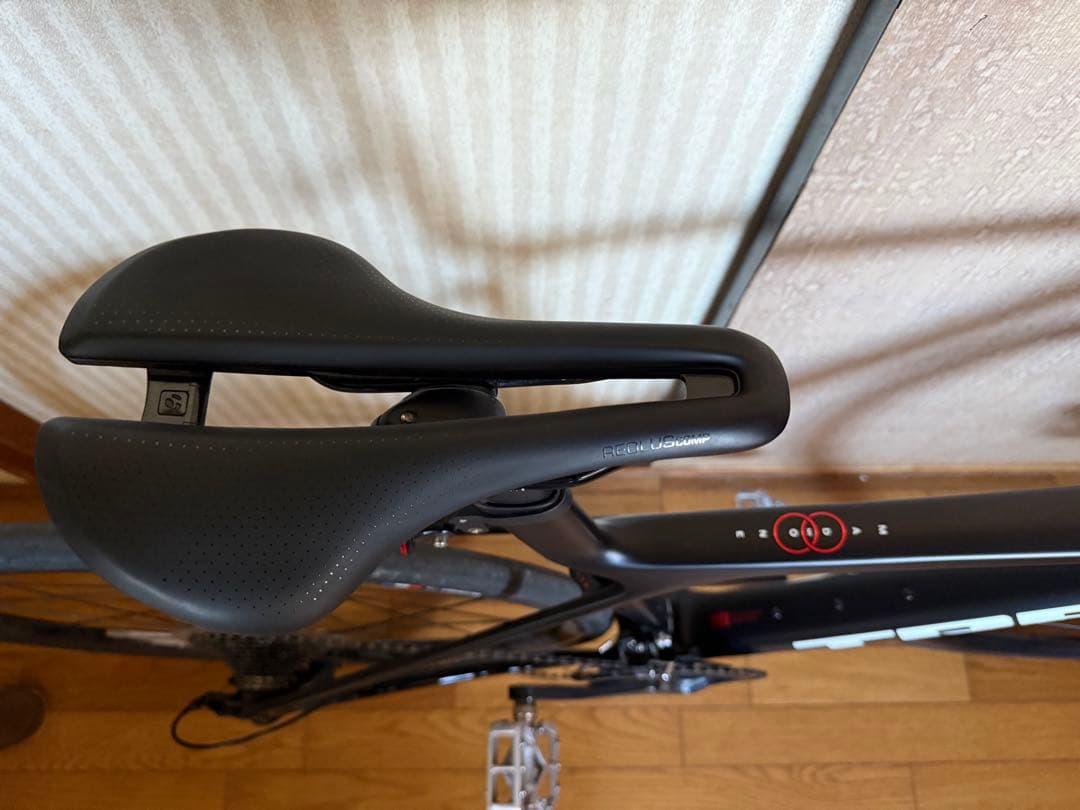 TREK　Madone SL 5 Gen 8 Sサイズ　室内保管　2025