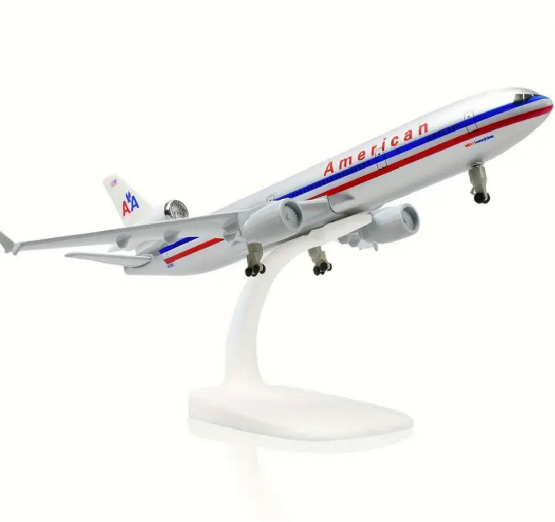 American Airlines　MD-11 貨物機モデル　1/300スケール