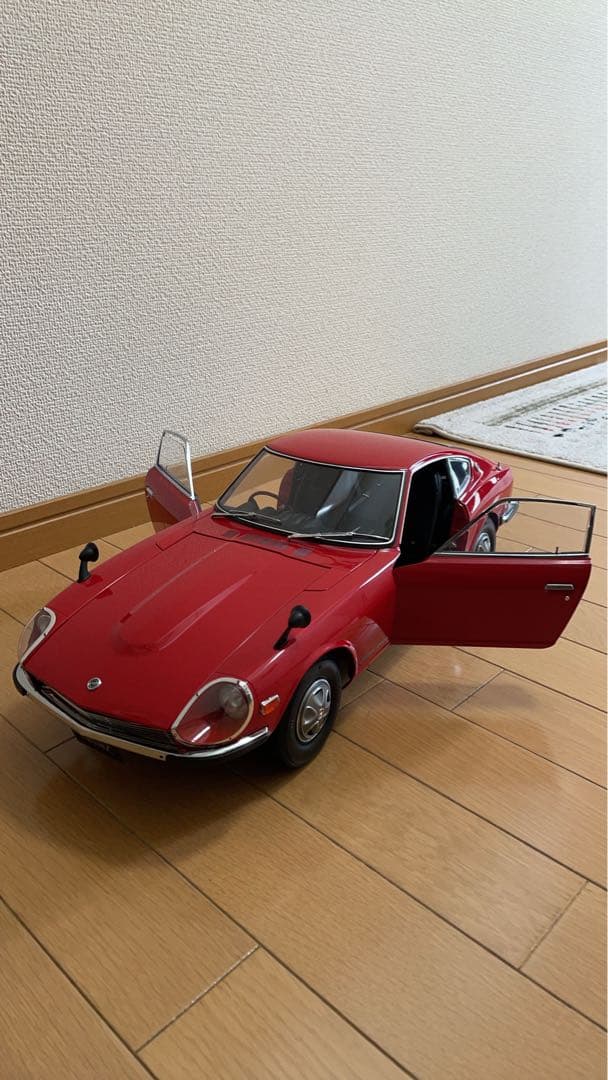 週間フェアレディ240Z 1/8スケールモデル 赤 完成品