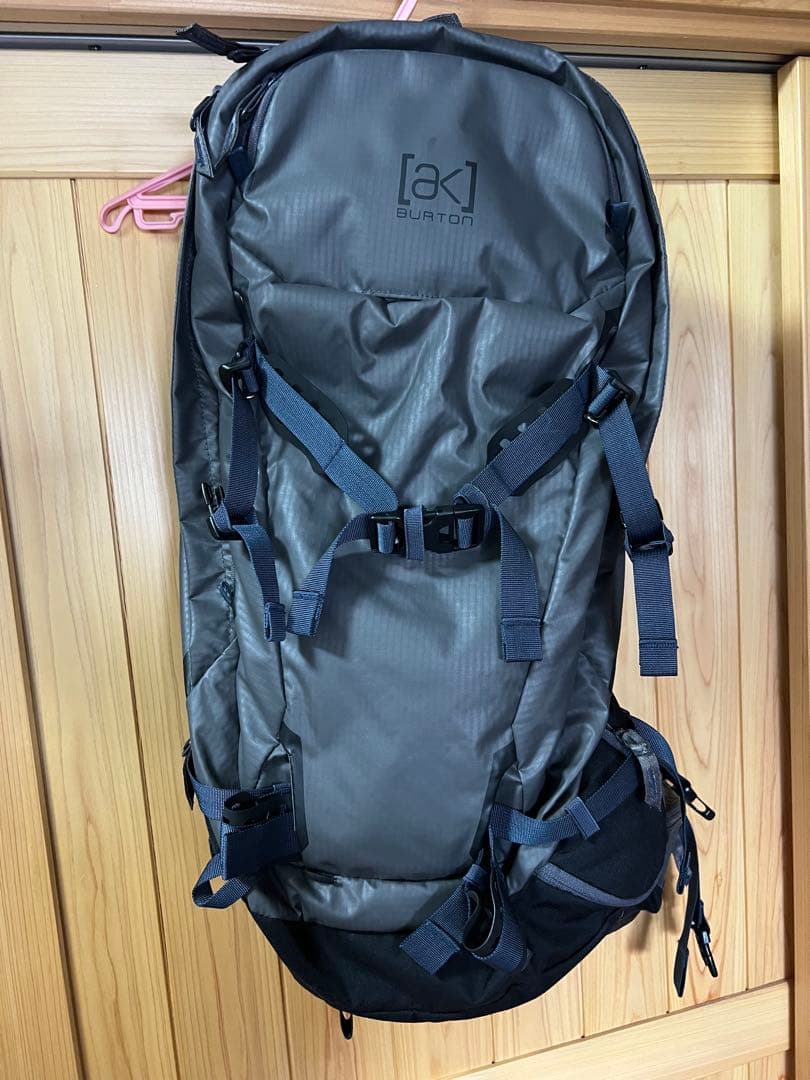 Burton ［ak］インクライン 20Lバックパック