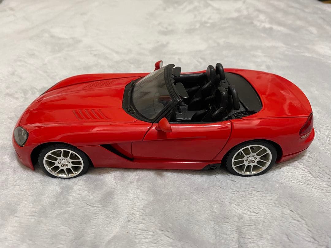 ミニカー Maisto DODGE VIPER 1/18