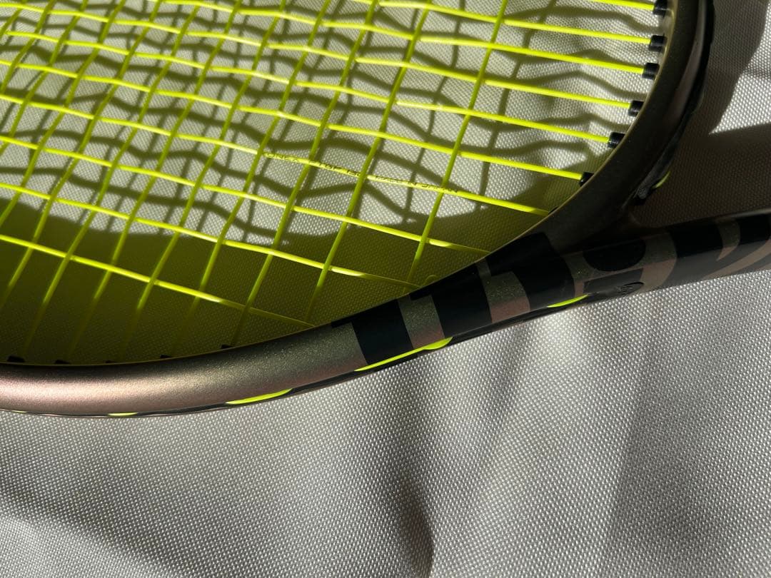 Wilson Blade V8 100L 285g テニスラケット