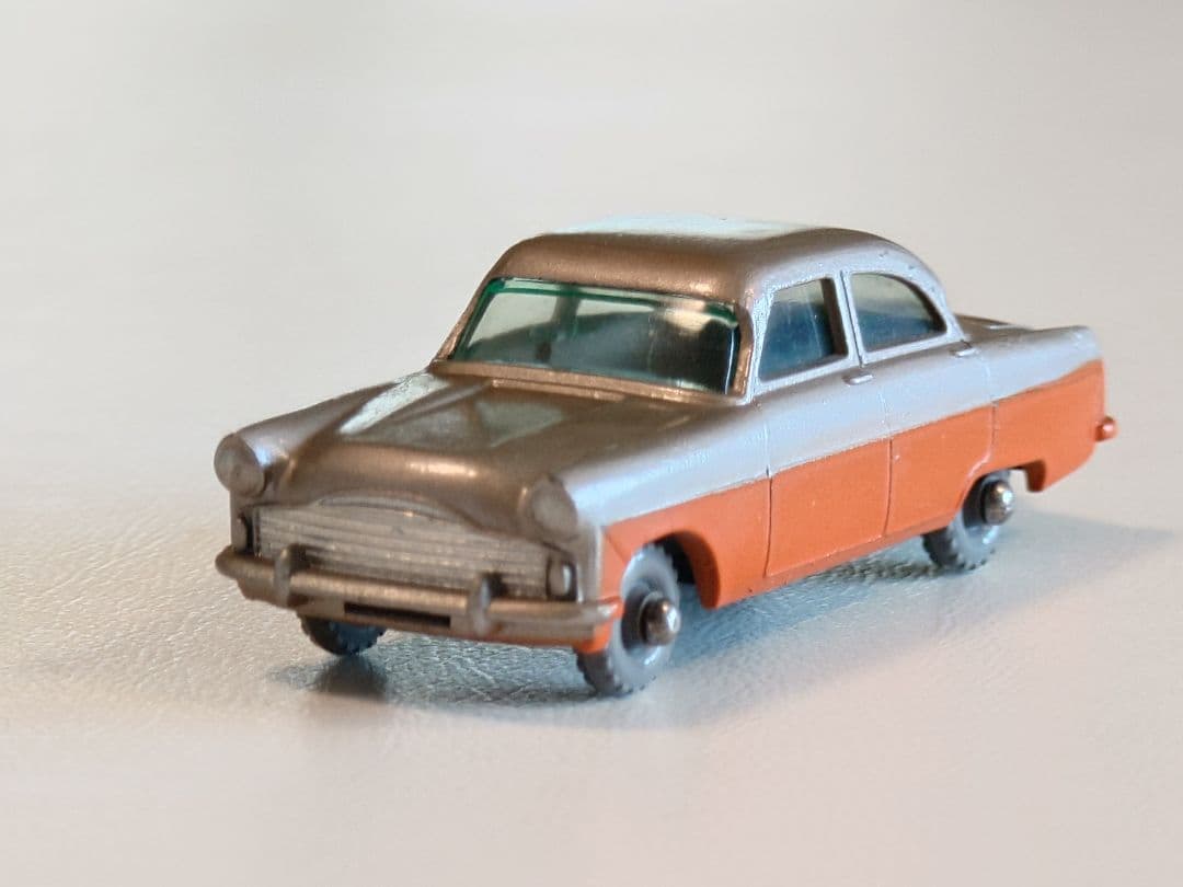 MATCHBOX 　No.33 FORD ZODIAC