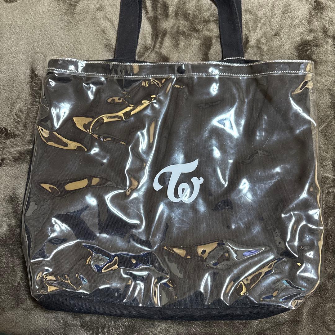 【TWICEモモ】ピンバッジ・うちわセット 痛バッグ